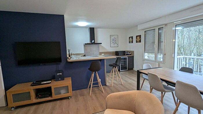 Appartement à louer - Bourges - 3 pièces - 2 chambres