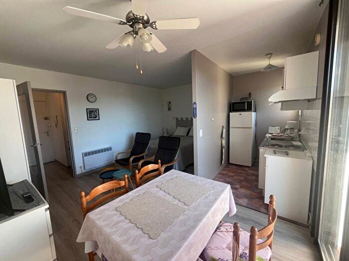 Appartement à louer - Gréoux-les-Bains - 1 pièce