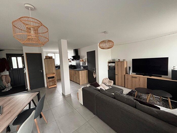 Maison 4 pièces à louer à Chars