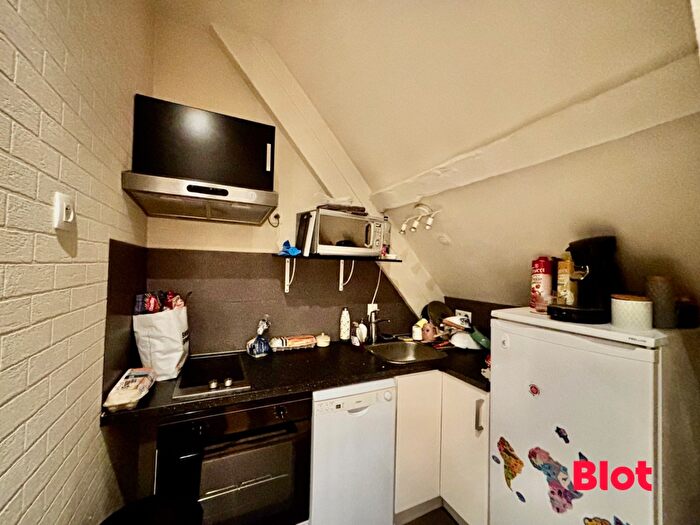 Appartement à vendre - Quartiers Nord-Est, Jeanne dArc - 2 pièces - 1 chambre