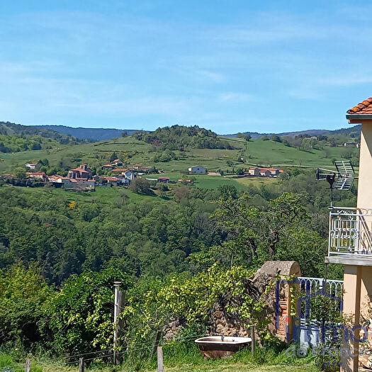 Maison à vendre - Montbrison, Centre-ville - 6 pièces - 4 chambres