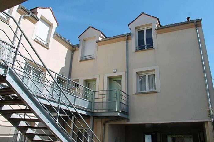 Chaumes-en-Brie - Appartement 3 pièces à louer