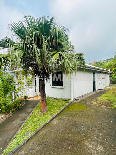 Maison à louer - Saint-Paul, Le Guillaume - 5 pièces - 4 chambres