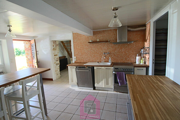 Maison 5 pièces à Puy-l'Évêque, à vendre