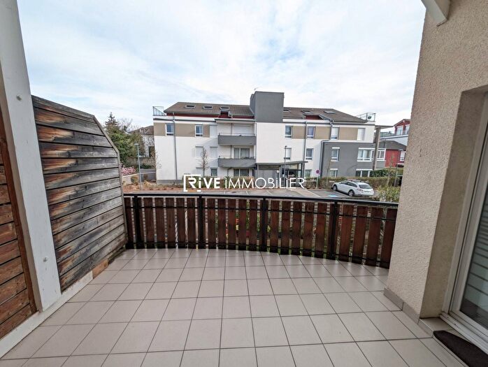 Appartement à louer - Centre Ville Est, Thonon-les-Bains - 4 pièces - 3 chambres