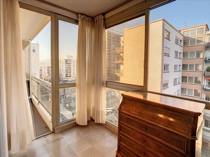 Appartement à louer - Bellecombe, Lyon ème arrondissement - 1 pièce