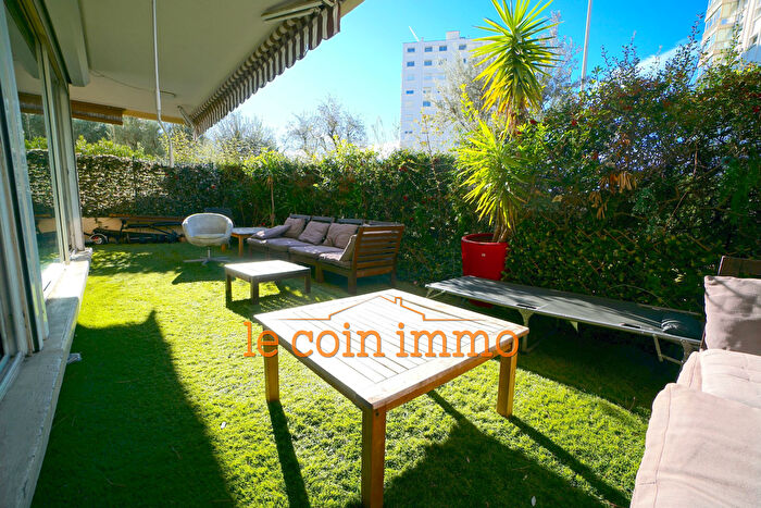 Antibes, Antibes-les-Pins, Trianon, Le Fournel, Peyregoue : Appartement 3 pièces à vendre