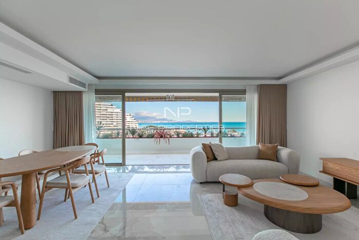 Appartement à vendre - Villeneuve-Loubet, Plage - 3 pièces - 2 chambres