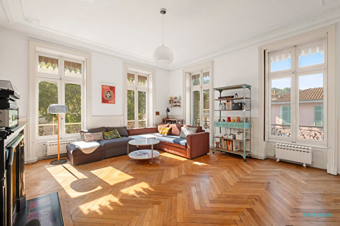 Appartement 6 pièces à Vienne, Centre-ville, à vendre