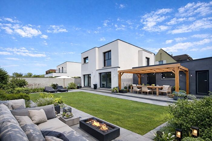 Maison à vendre - Hésingue - 5 pièces - 3 chambres