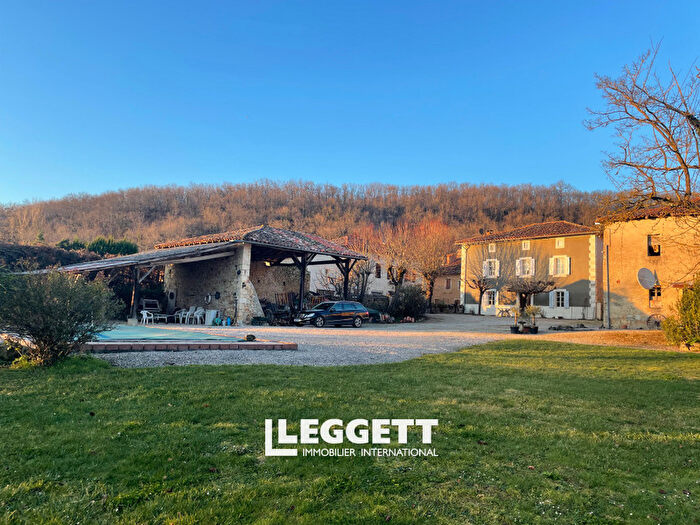 Maison à vendre - Aurignac - 9 pièces - 4 chambres