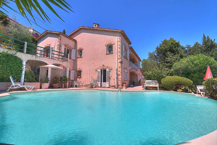 Maison à vendre - Mandelieu-la-Napoule, Capitou - 7 pièces - 6 chambres