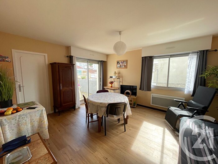 Appartement à vendre - Royan, Centre-ville - 2 pièces - 1 chambre