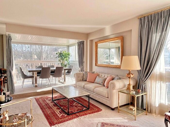 Appartement 5 pièces à Le Chesnay, Pré-Vert, à vendre