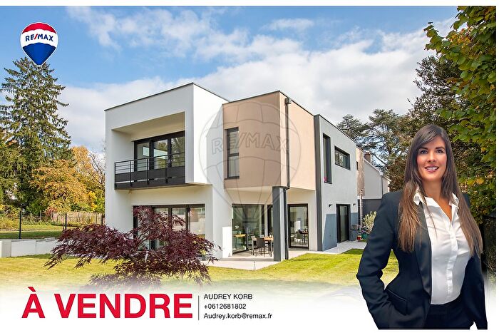 Maison à vendre - Mulhouse, Cité-Briand - 6 pièces - 4 chambres