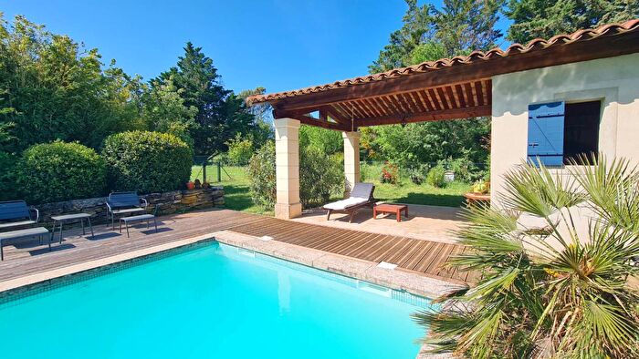 Maison 8 pièces à Uzès, à vendre