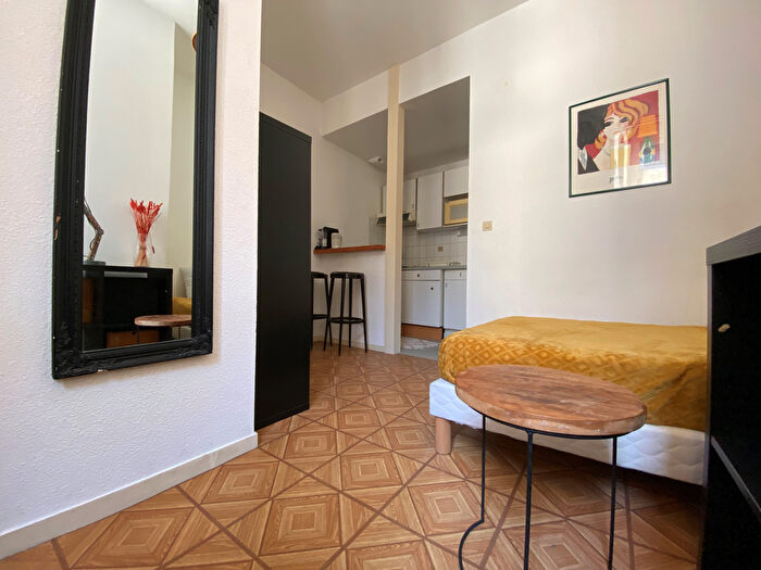 Appartement 1 pièce à Bordeaux, Saint-Christoly, à louer