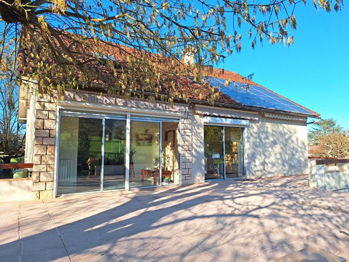 Maison à vendre - Saint-Céré - 6 pièces - 5 chambres