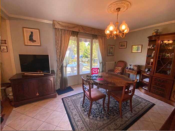 Maisons à vendre et appartements à louer - 3