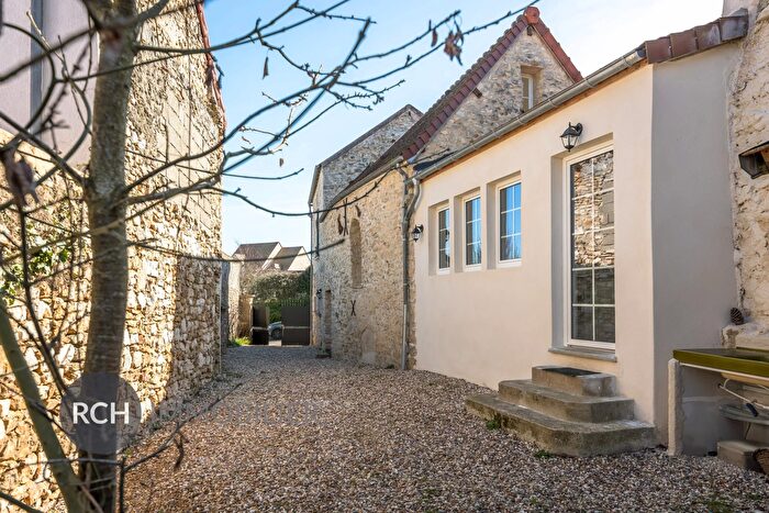 Maison à vendre - Montfort-lAmaury - 10 pièces - 5 chambres