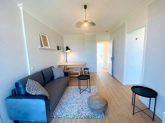 Appartement à louer - Croix Luizet, Villeurbanne - 4 pièces - 3 chambres