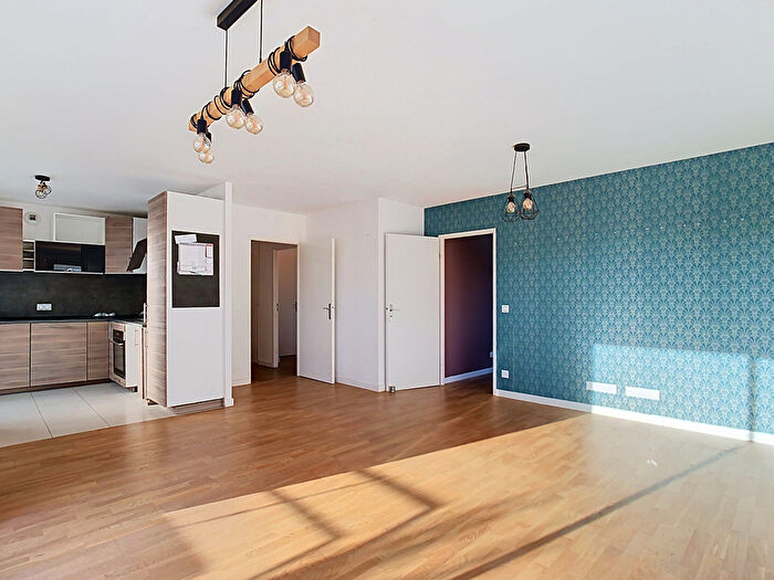 Appartement 4 pièces à Noisy-le-Grand, Centre-ville, à vendre