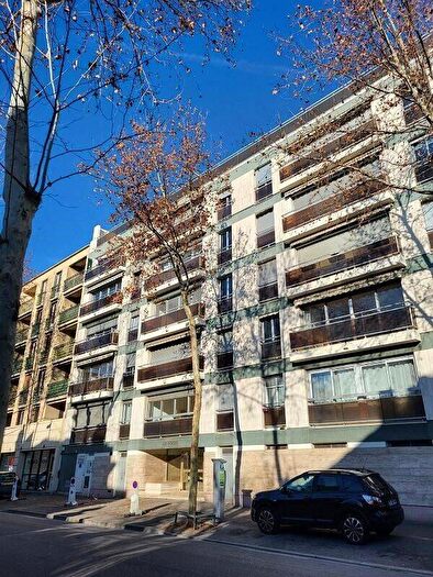 Appartement à louer - Centre Ville, Salon-de-Provence - 3 pièces - 2 chambres