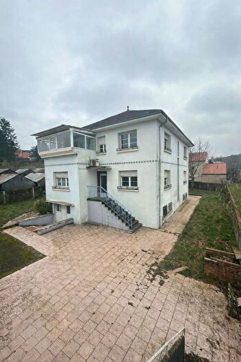 Maison à vendre - Mont-Saint-Martin - 8 pièces - 5 chambres