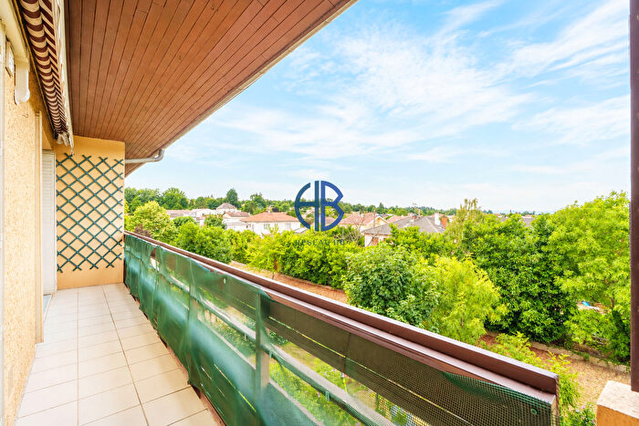 Saint-Laurent-de-Mure - Appartement 4 pièces à vendre