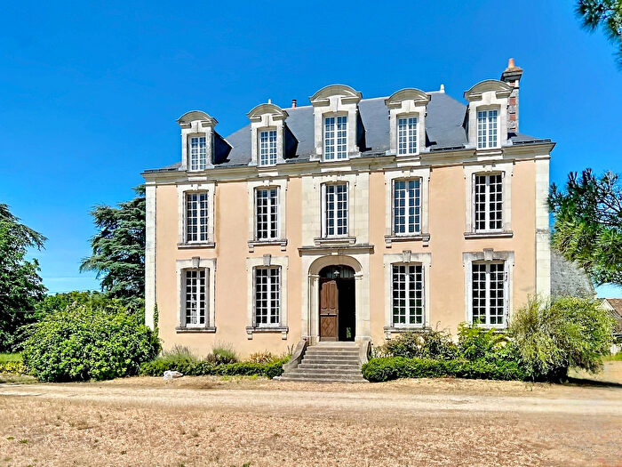 Maison à vendre - Baugé - 14 pièces - 10 chambres
