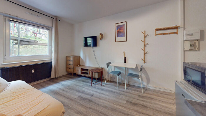Appartement à vendre - Mulhouse, Rebberg - 1 pièce