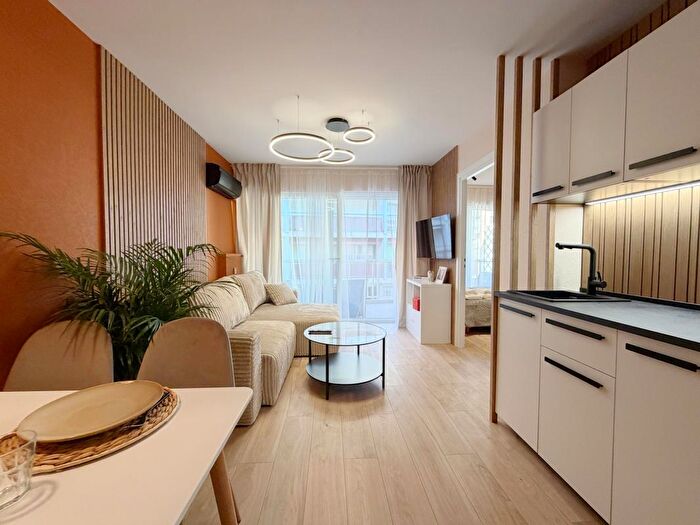 Appartement à vendre - Cannes, Pointe Croisette - 2 pièces - 1 chambre