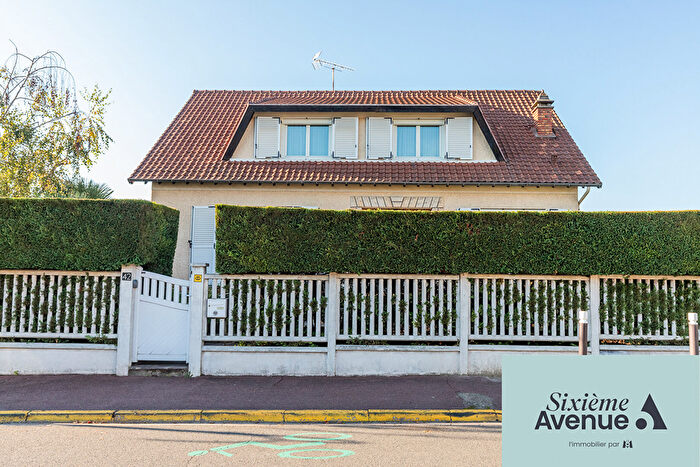 Maison à vendre - Chilly-Mazarin, Pavillons Sud - 7 pièces - 5 chambres