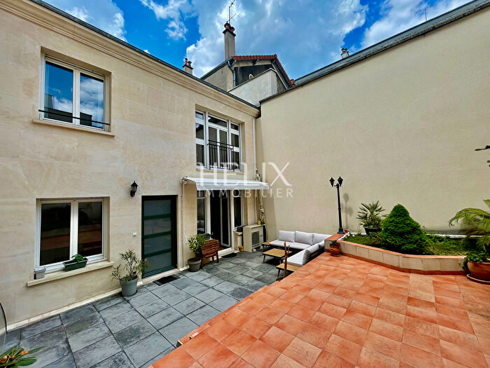 Appartement à louer - Le Vésinet, Coeur de Ville - 5 pièces - 3 chambres