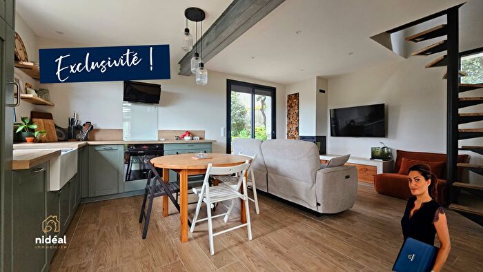 Maison à vendre - Nîmes - 4 pièces - 2 chambres