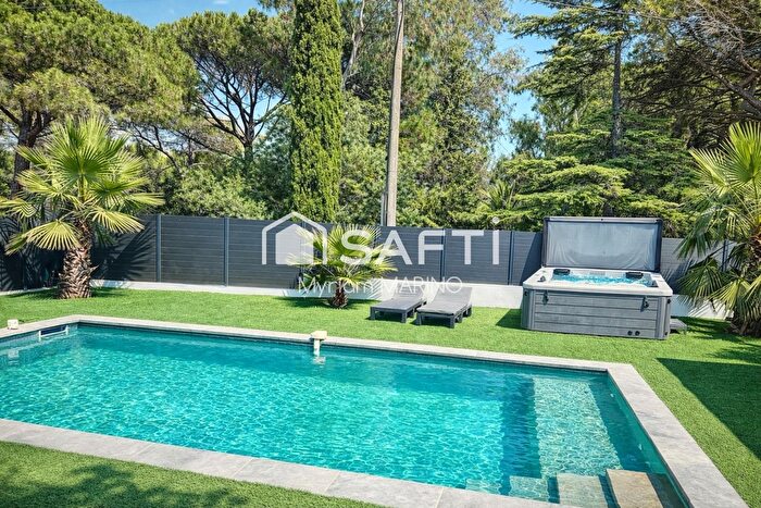 Maison à vendre - Fréjus, Saint-Aygulf - 6 pièces - 4 chambres