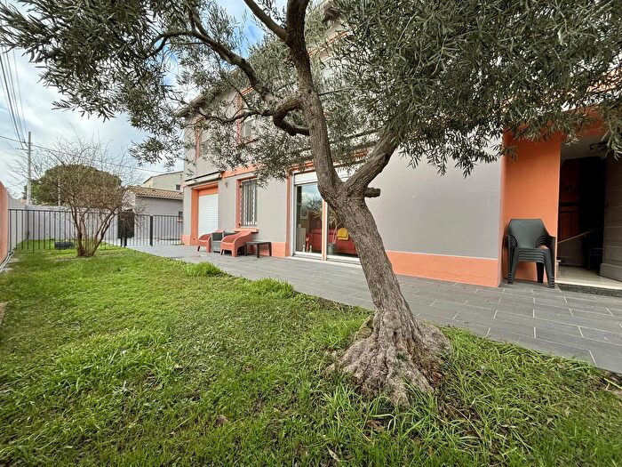 Maison à vendre - Arles, Trébon - 9 pièces - 5 chambres