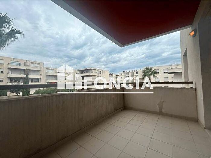 Appartement à louer - Ancien Hôpital, Béziers - 2 pièces - 1 chambre