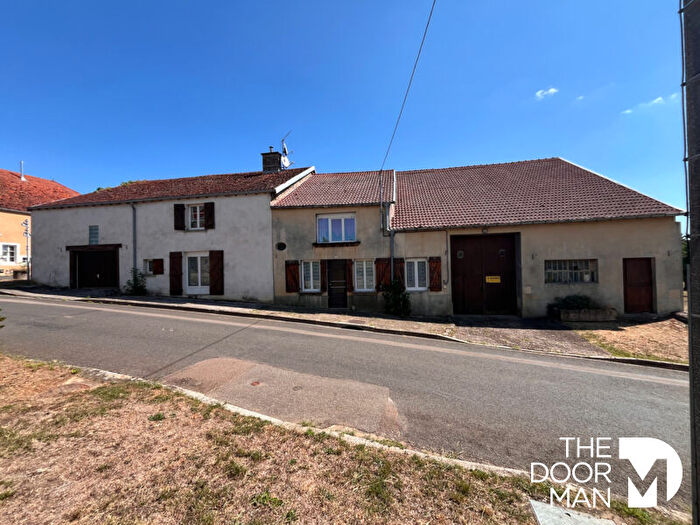 Celles-en-Bassigny - Maison 6 pièces à vendre