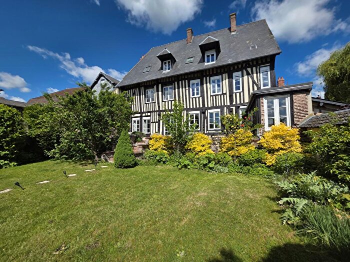 Maison 8 pièces à Bernay, à vendre