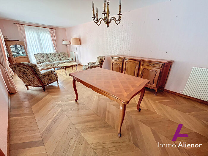 Maison à vendre - Belin-Béliet - 6 pièces - 5 chambres