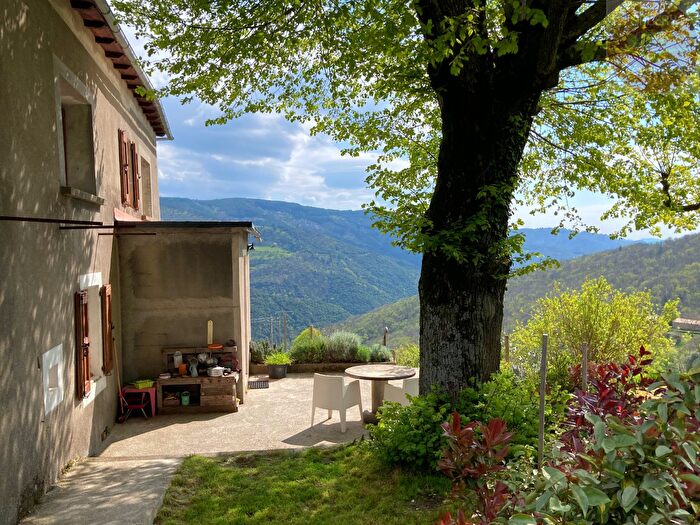 Maison à vendre - Le Pompidou - 6 pièces - 3 chambres