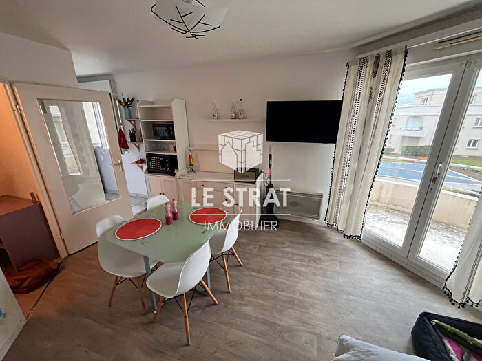 Appartement à louer - Caen, Beaulieu, Maladerie, Saint-Paul - 1 pièce