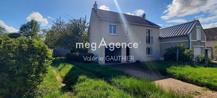 Maison 4 pièces à Areines, à vendre