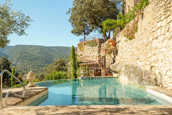 Maison à vendre - Ménerbes - 14 pièces - 7 chambres