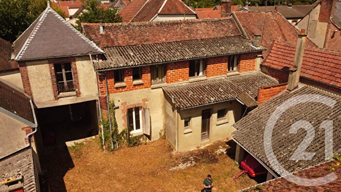 Maison 8 pièces à vendre à Pleurs