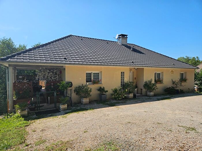 Maison à vendre - Saint-Cyr-la-Roche - 7 pièces - 5 chambres