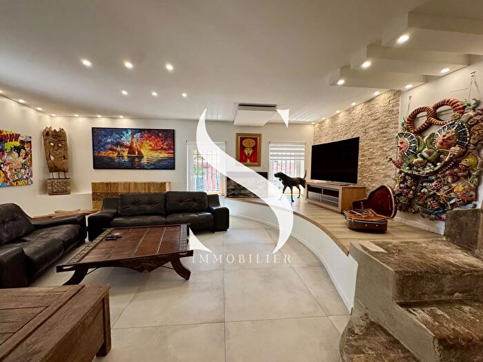 Appartement 5 pièces à Vallauris, Centre-ville, à vendre