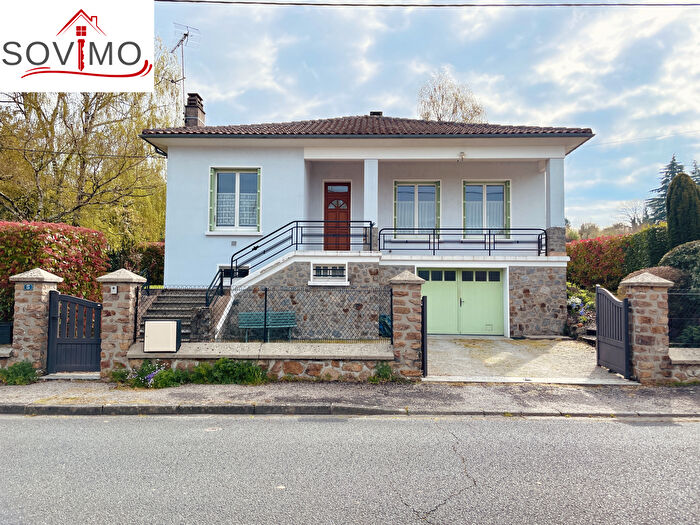 Maison à vendre - Confolens - 6 pièces - 4 chambres