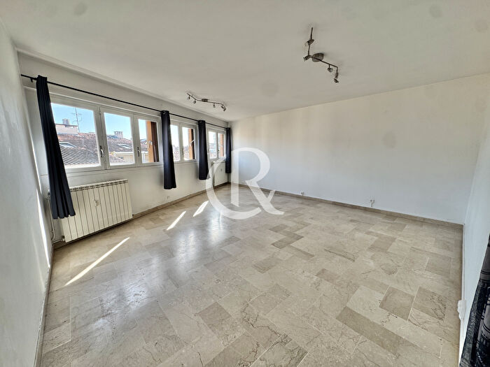 Appartement à vendre - Hyères, Centre-ville - 2 pièces - 1 chambre